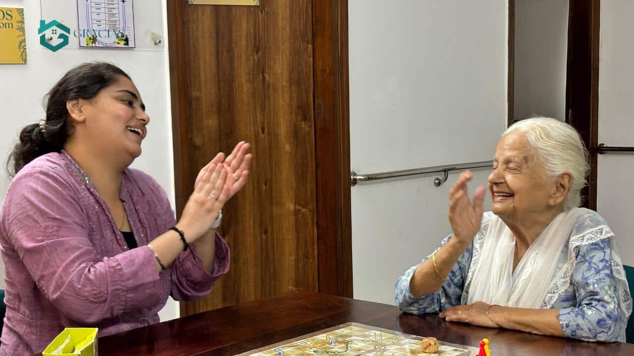 How to Deal with an Aggressive Dementia Patient - Gracias Living How to Deal with an Aggressive Dementia Patient - Gracias Living